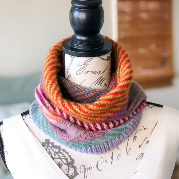 Carousel Cowl - The Dizzy Knitter