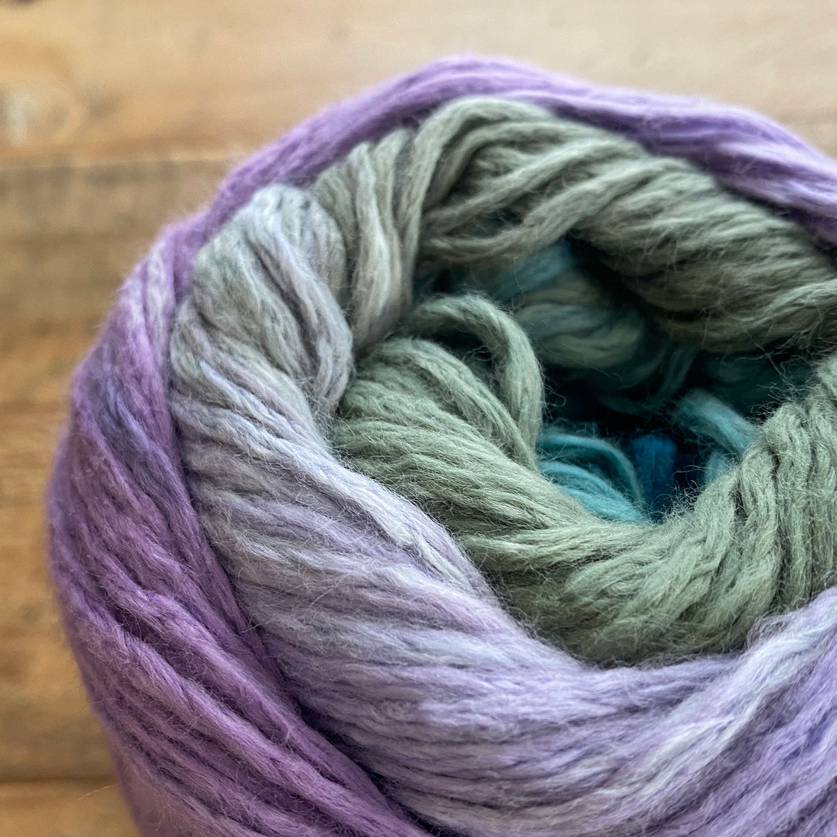 Cumulus Rainbow - The Dizzy Knitter